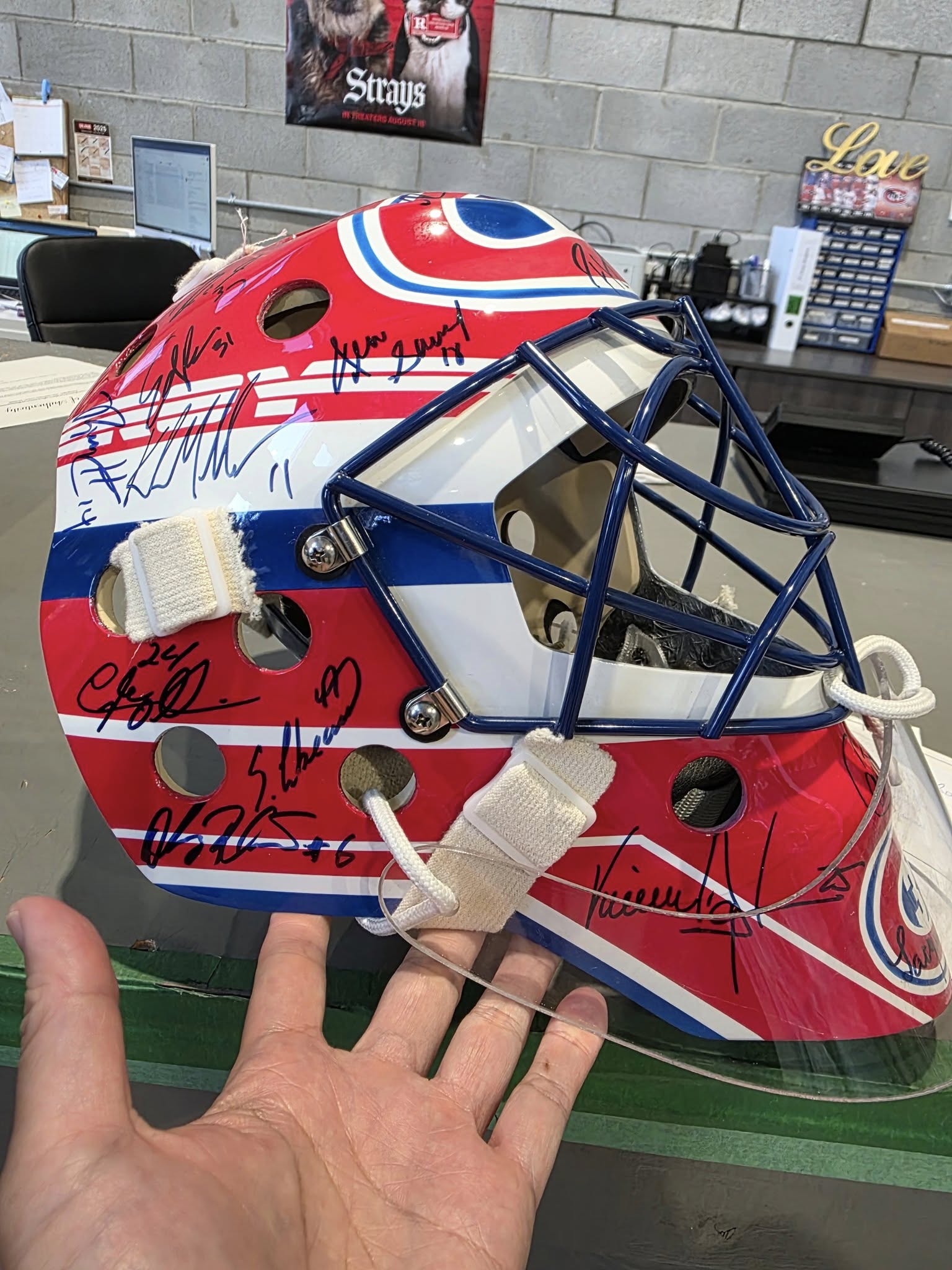 Sold: Rare Patrick Roy Goalie Mask 1993 Stanley Cup TEAM SIGNED! – Game ...