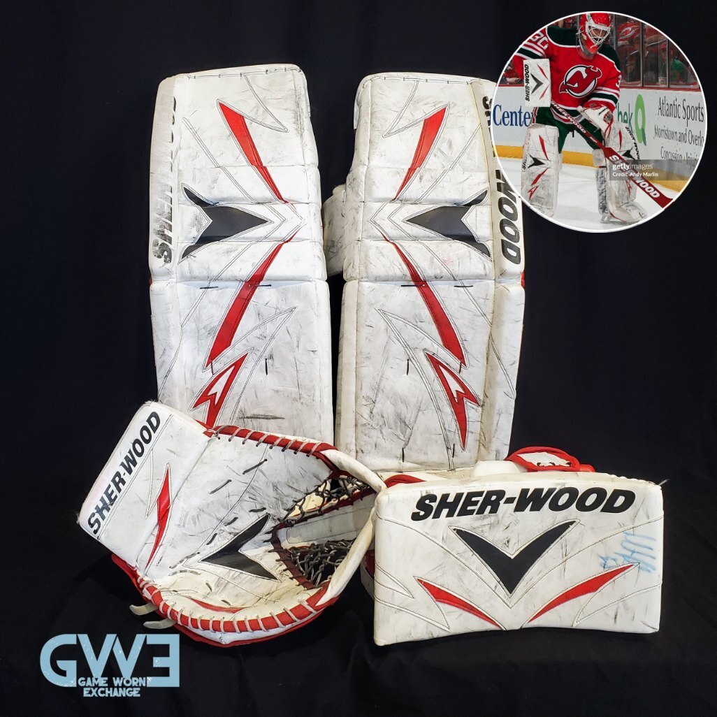 Martin Brodeur Game Worn Used Goalie Pads 2010-11 New Jersey Devils MB ...